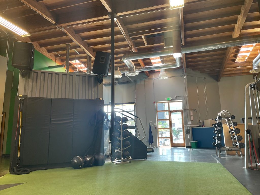 There’s some parking available in the front and ample free street ...